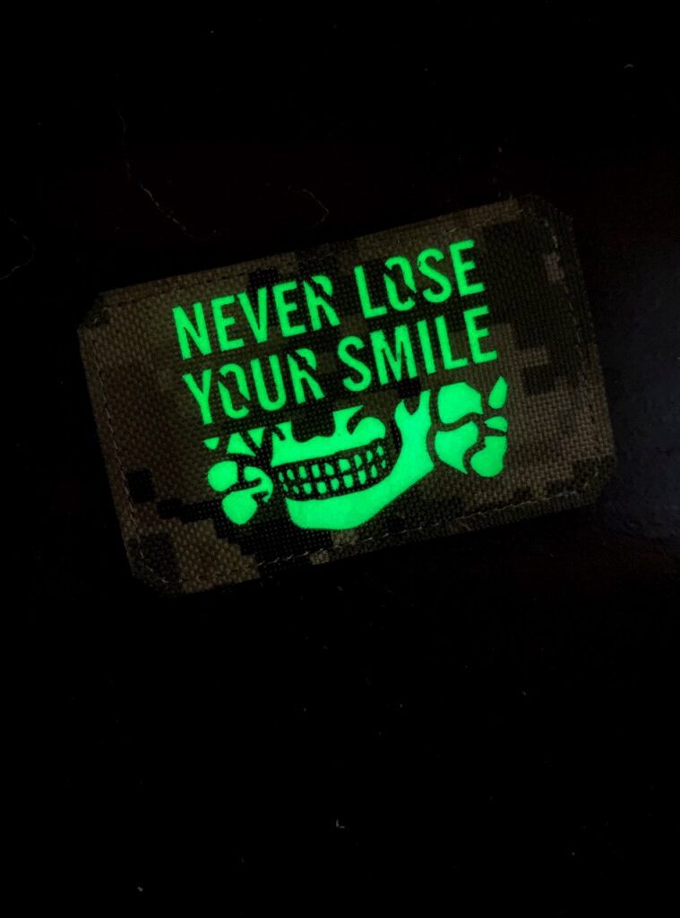 Шеврон «Never lose your smile» lasercut mm14/gl – Біла Сова